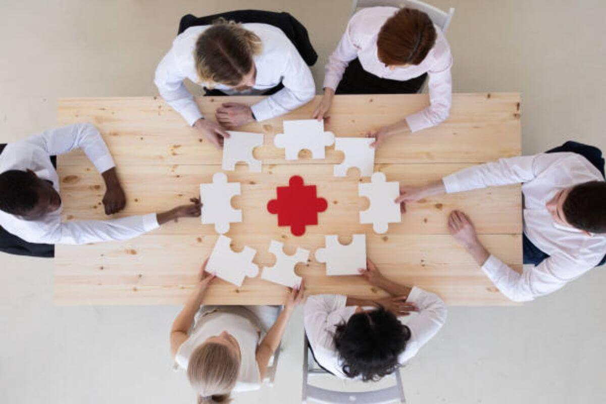 Jocurile team building dezvoltă personalitatea membrilor și definesc ...